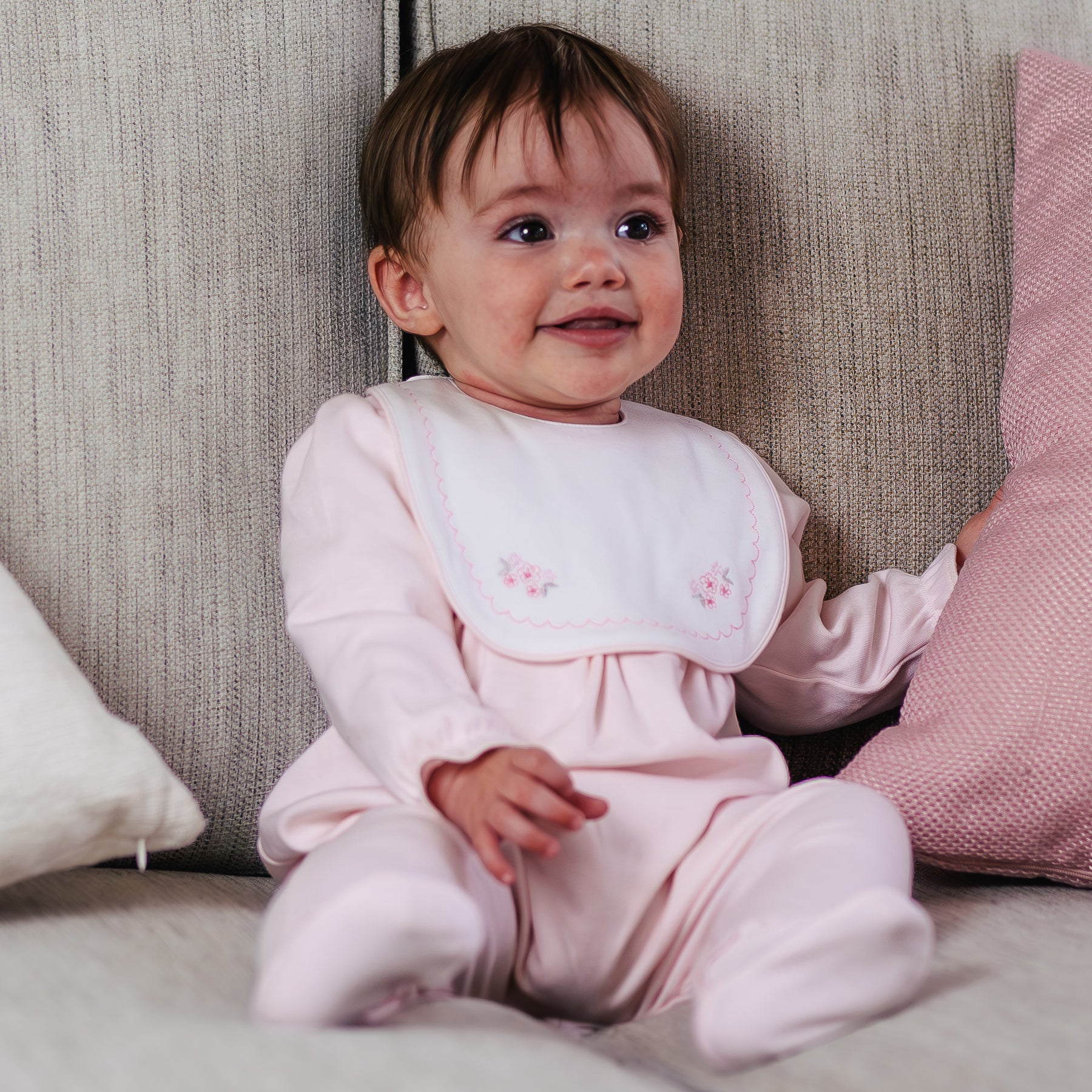 Lisa Girls Pink Cotton Babygrow With Detachable Bib – Emile et Rose